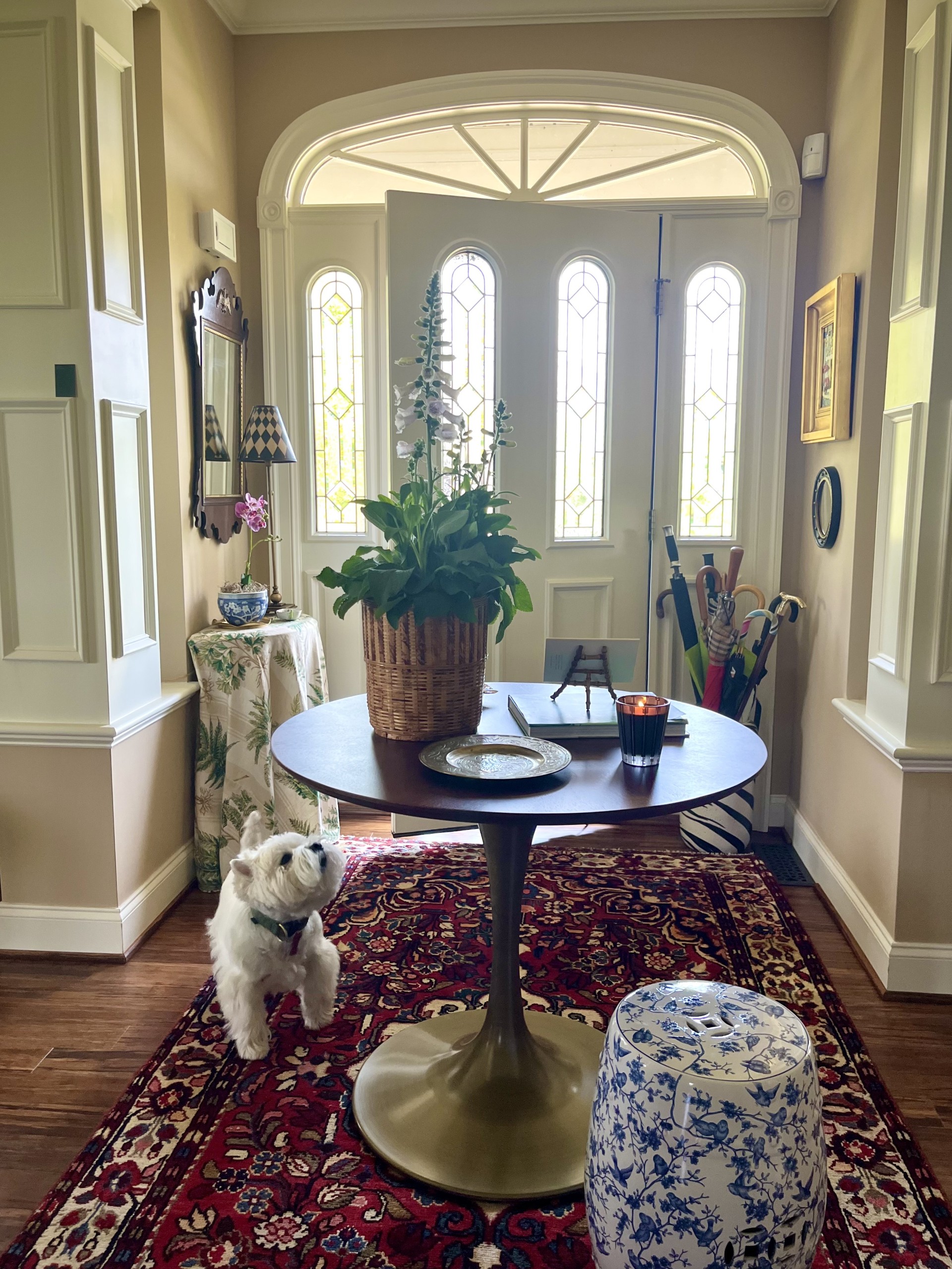 Hernest | Dining Tables - Elegant & Functional for Meals and Hosting